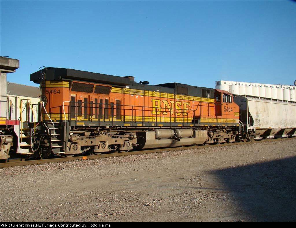BNSF 5464